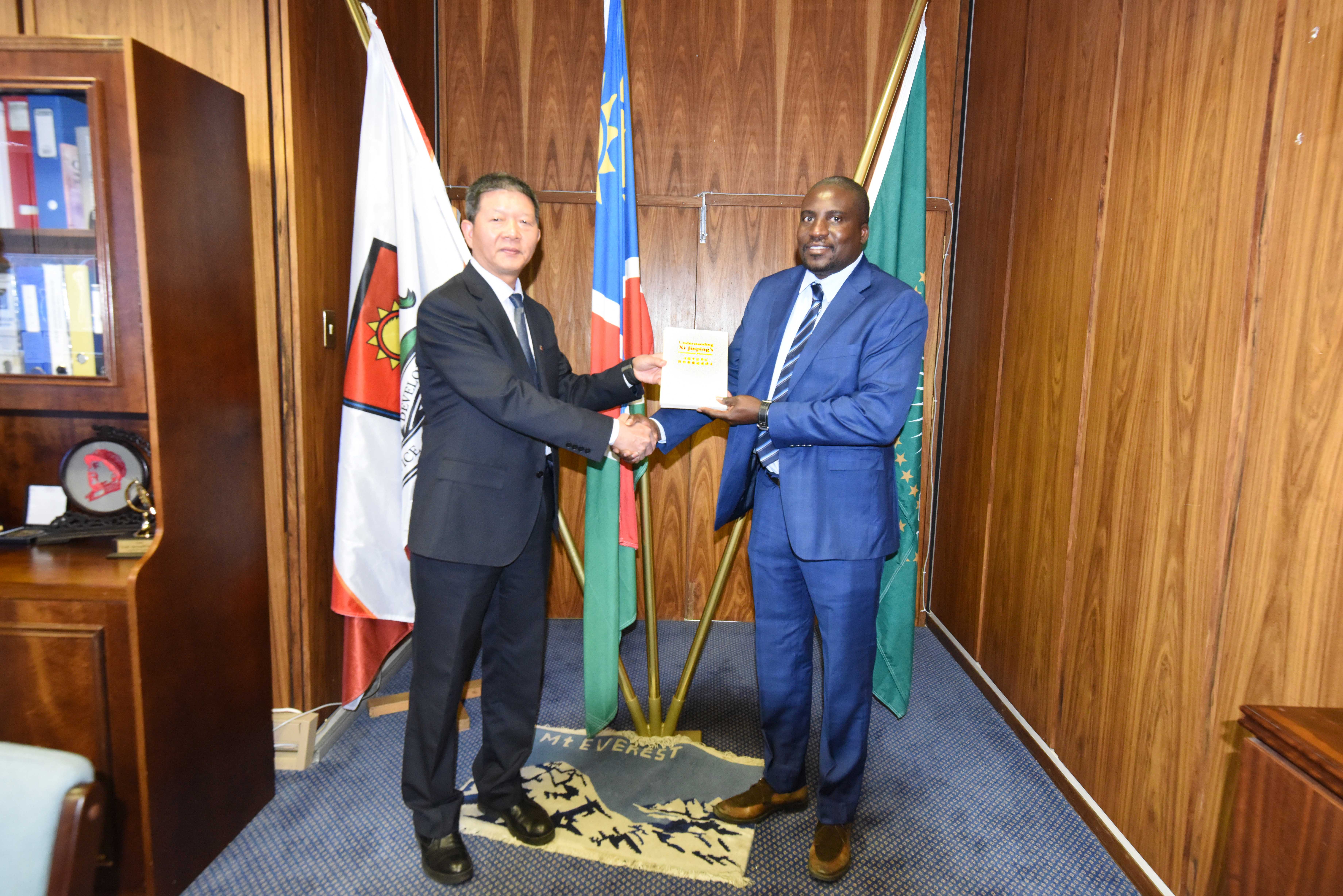 党委副书记林善园率团出访纳米比亚和马达加斯加-中国地质大学（北京）